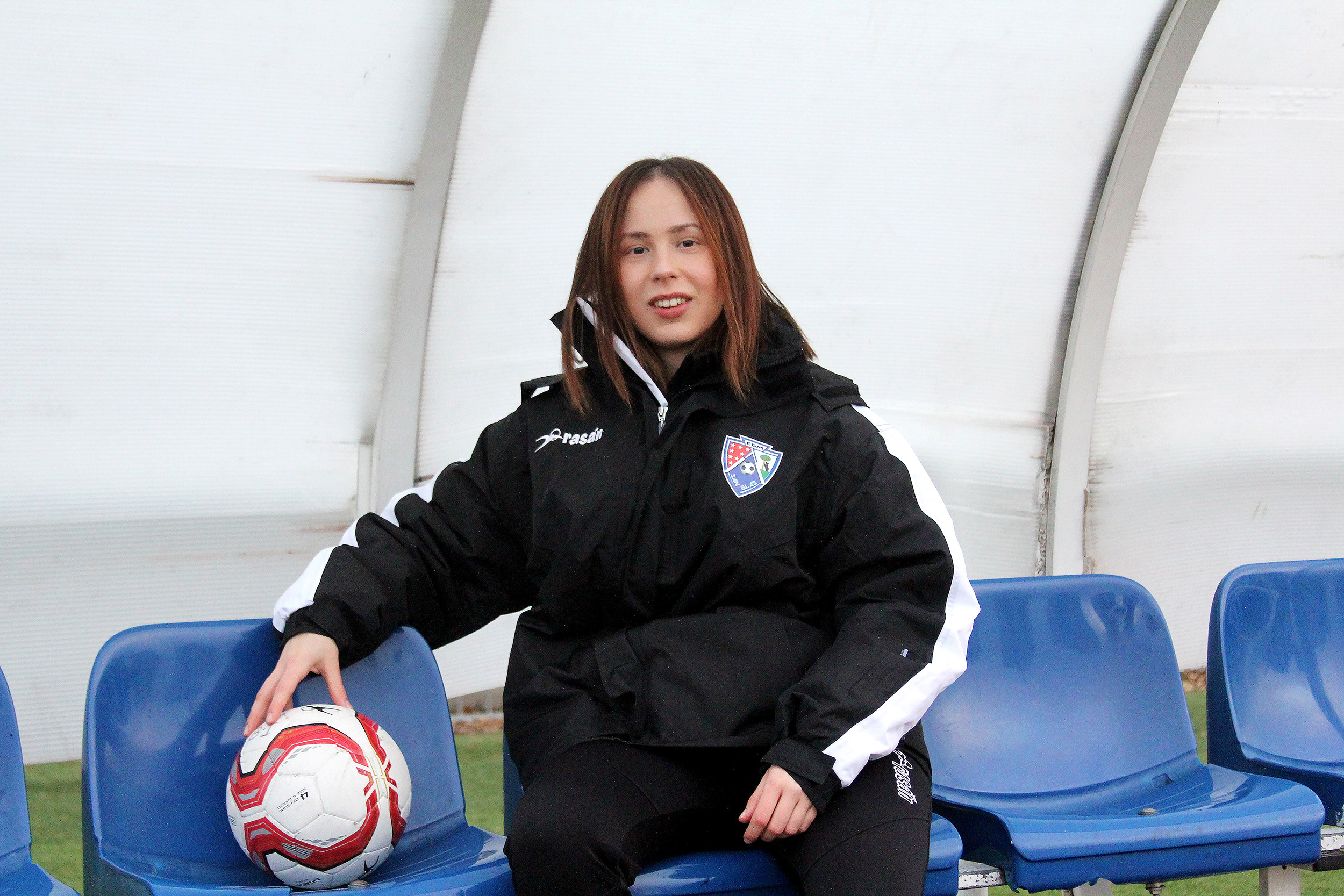 EDM San Blas - Gloria Redondo: “En el fútbol base el objetivo es disfrutar y divertirse”